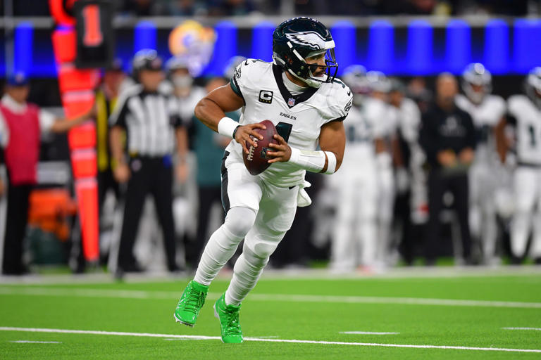 Eagles legend DeSean Jackson will be next Delaware State head coach: Report