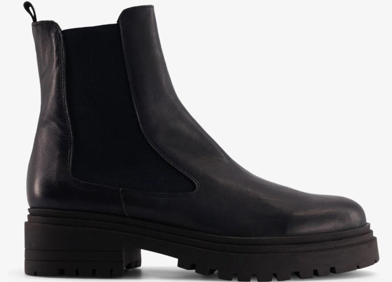 Tendances 2025 : 4 paires de bottines qui assurent un look cool toute ...