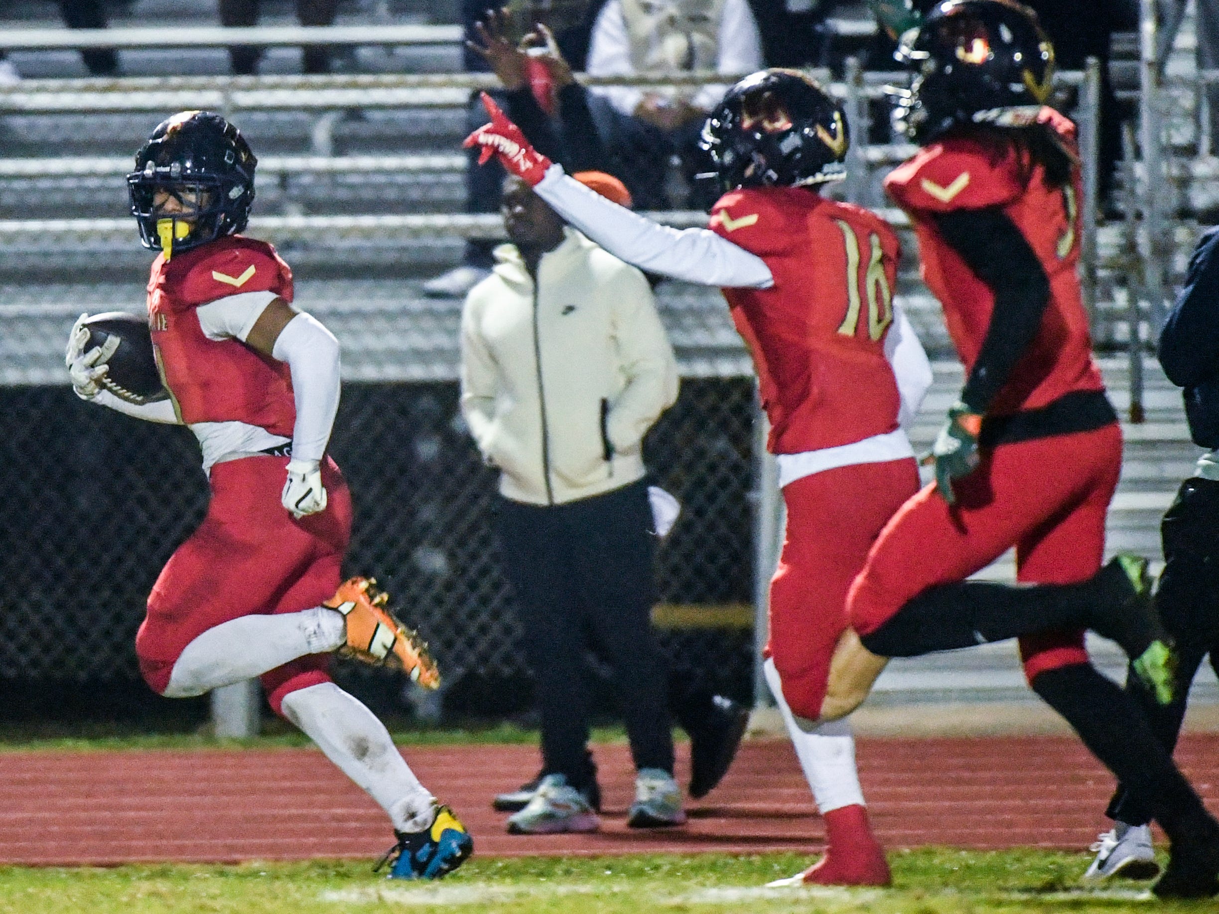 Gabriel Player's INT return leads Eau Gallie past Merritt Island for ...