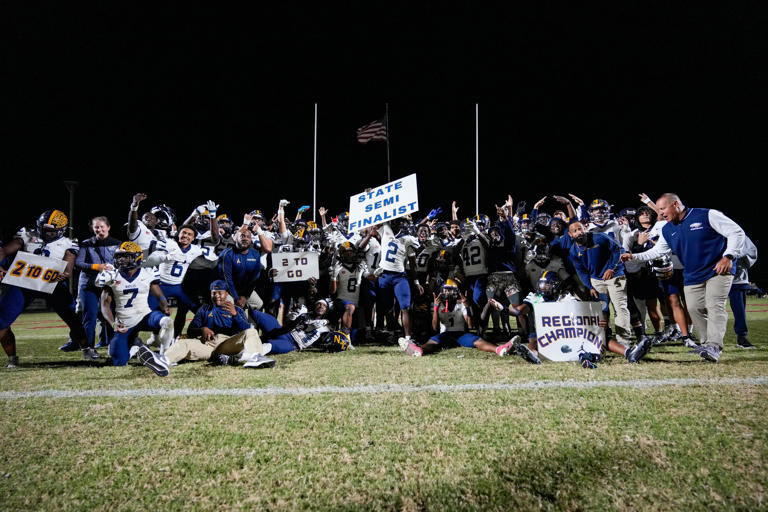 HS Football: Naples to host Venice for star-studded spring game