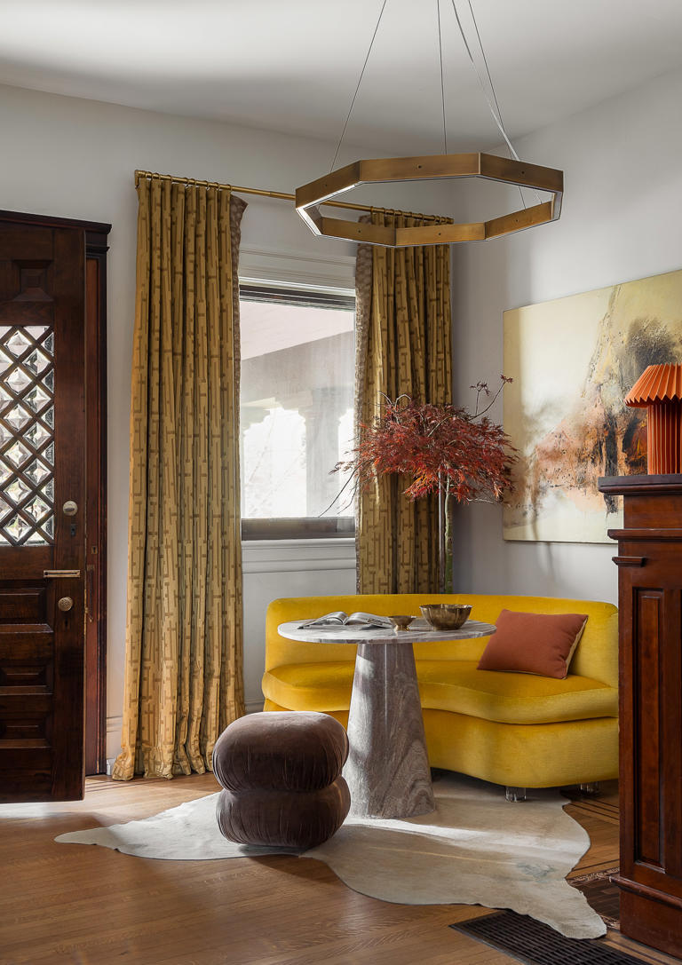 It's Not Always Easy to Make Decorating With Yellow Feel Sophisticated ...