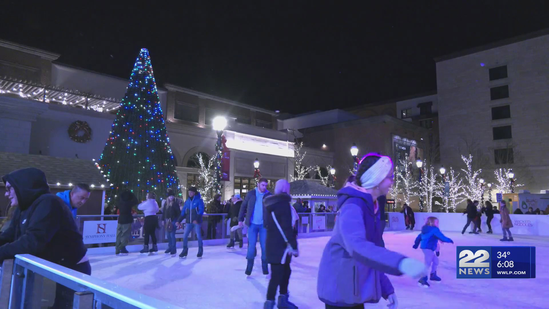 Outdoor ice skating rink opens with annual tree lighting at MGM Springfield Outdoor ice skating rink opens with annual tree lighting at MGM Springfield