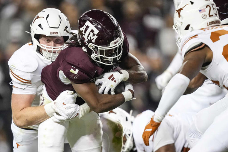 Texas, Texas A&M finish in top 10 of most-watched college football teams in 2024