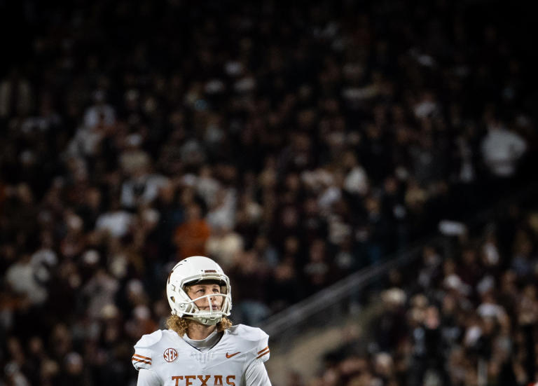 Texas kicker Bert Auburn plans to return in 2025, but how will be close ...