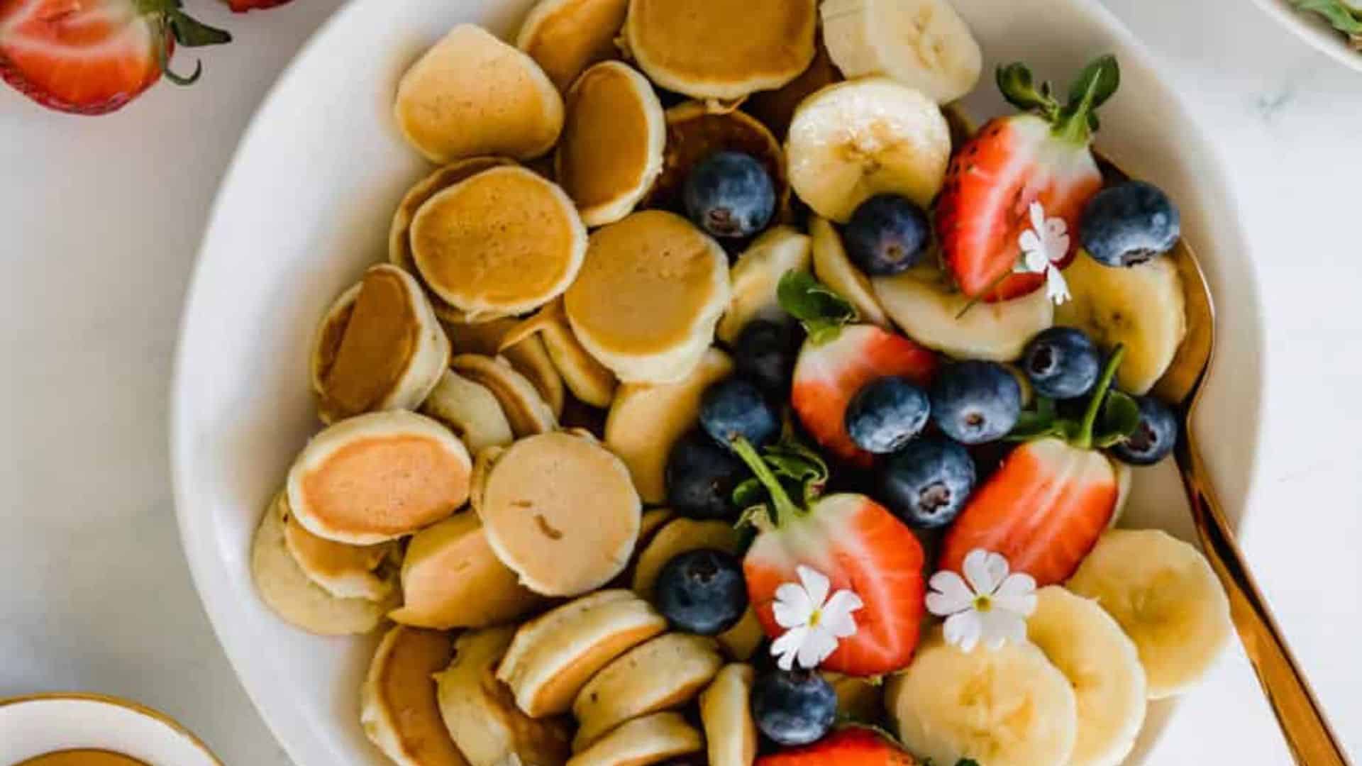 20+ Sweet Breakfast Treats For a Merry Christmas Morning