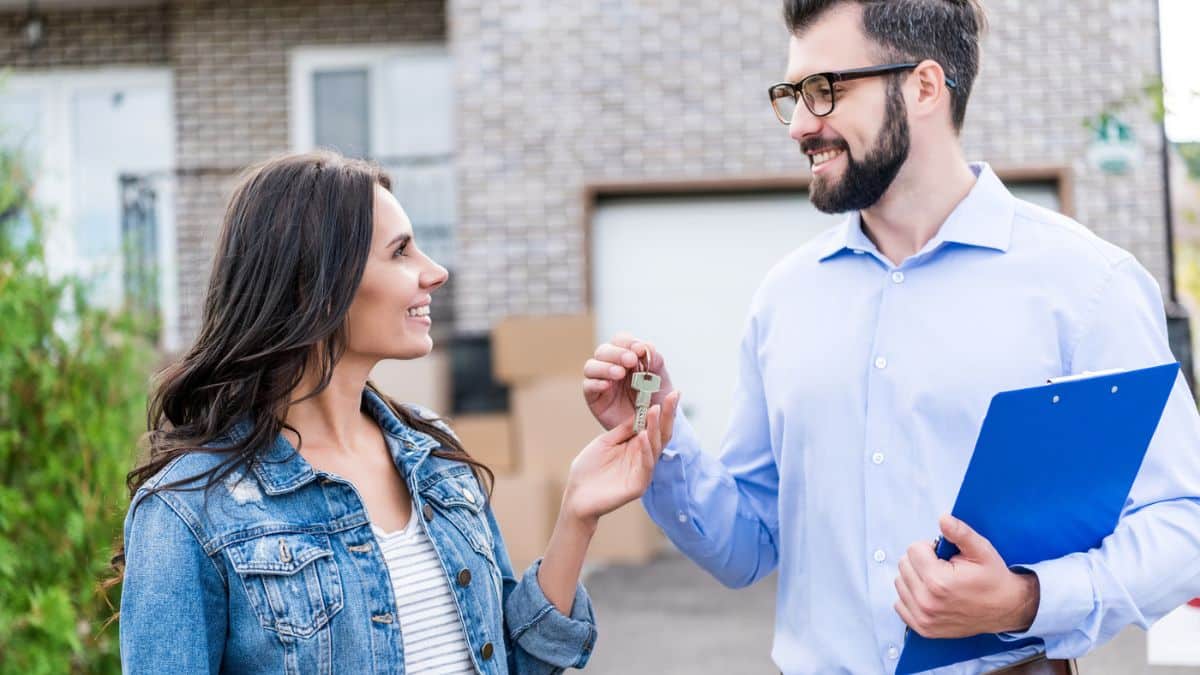 Real Estate Books That Can Quietly Build Riches