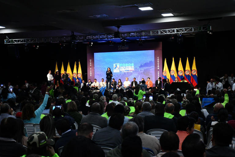 Lo que les dijo el expresidente Uribe a precandidatos del Centro Democrático que hablaron de ...