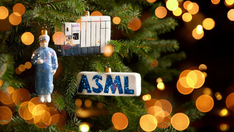Asml Made A 230 Lego Kit Version Of Its 380 Million Semiconductor