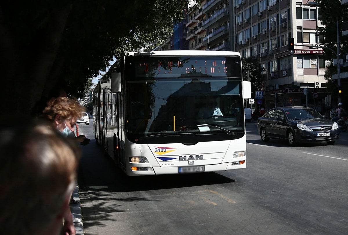 Παραμονή Πρωτοχρονιάς: Τι ώρα τα τελευταία δρομολόγια λεωφορείων στη ...