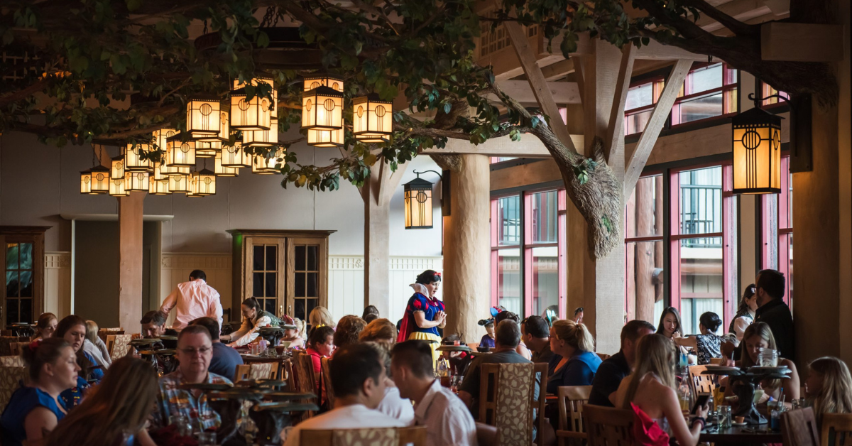 Skip These Overrated Disney World Character Dining Restaurants — Here’s ...