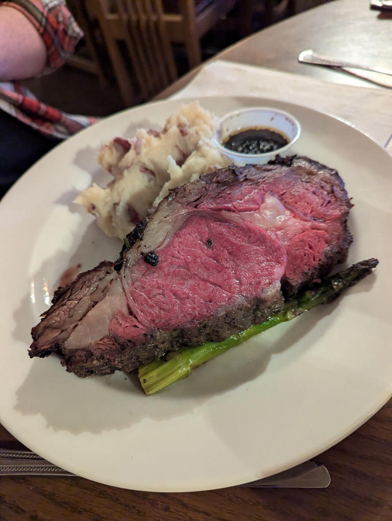 8 Best Yellowstone Restaurants: Where to Eat in the Park