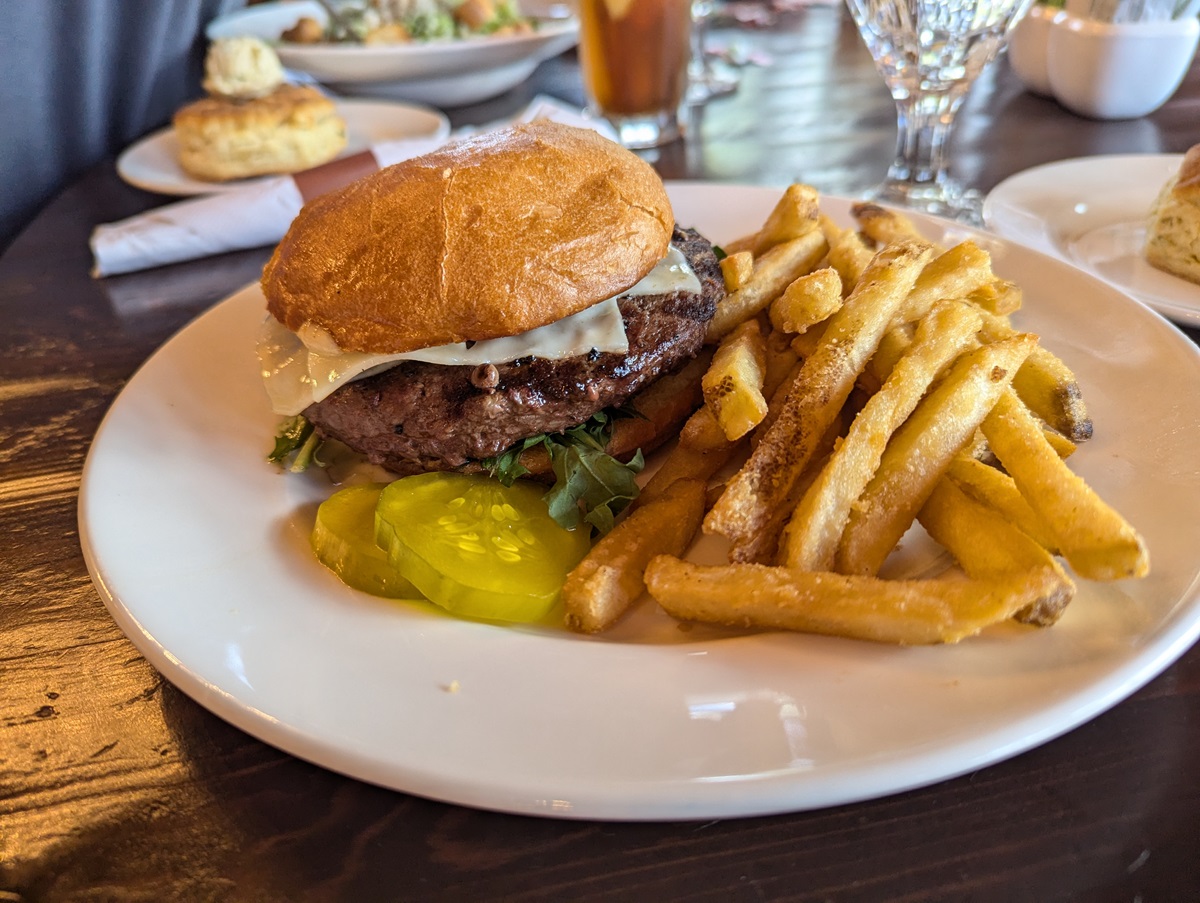 8 Best Yellowstone Restaurants: Where to Eat in the Park