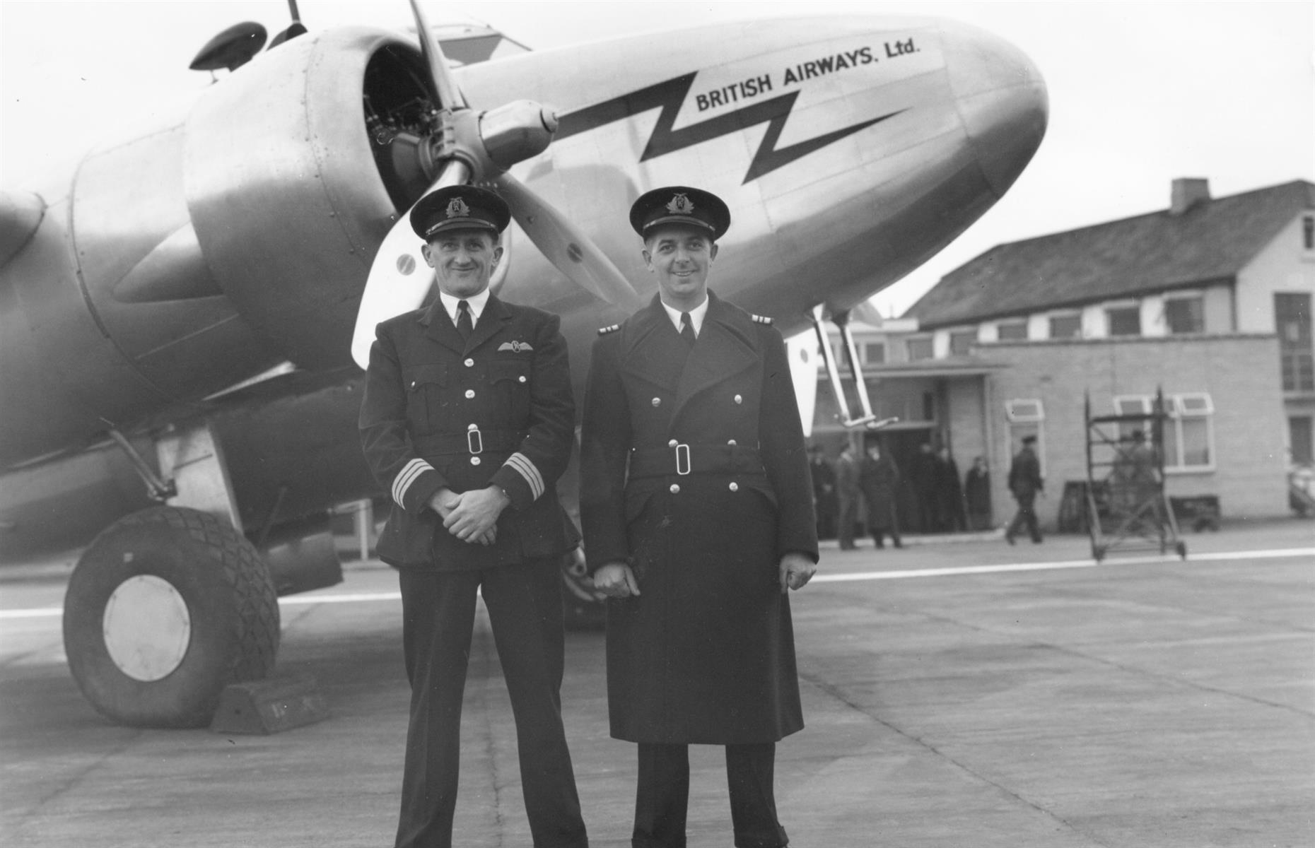 Amazing photos that show what flying used to look like