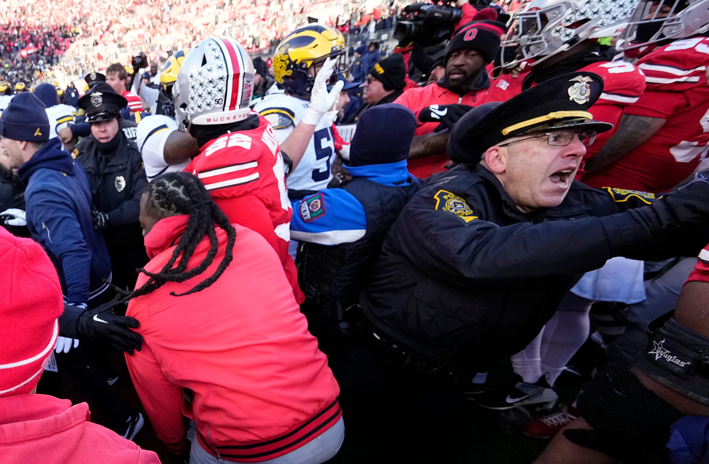 Ohio State police clear officer who used pepper spray during post ...