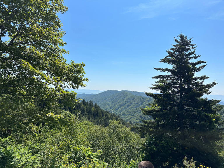 Roads in Great Smoky Mountains close for winter weather