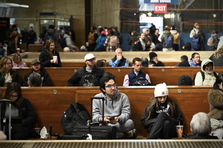 Jammed Thanksgiving Flights Push U.S. Air Travel to Record Jammed Thanksgiving Flights Push U.S. Air Travel to Record