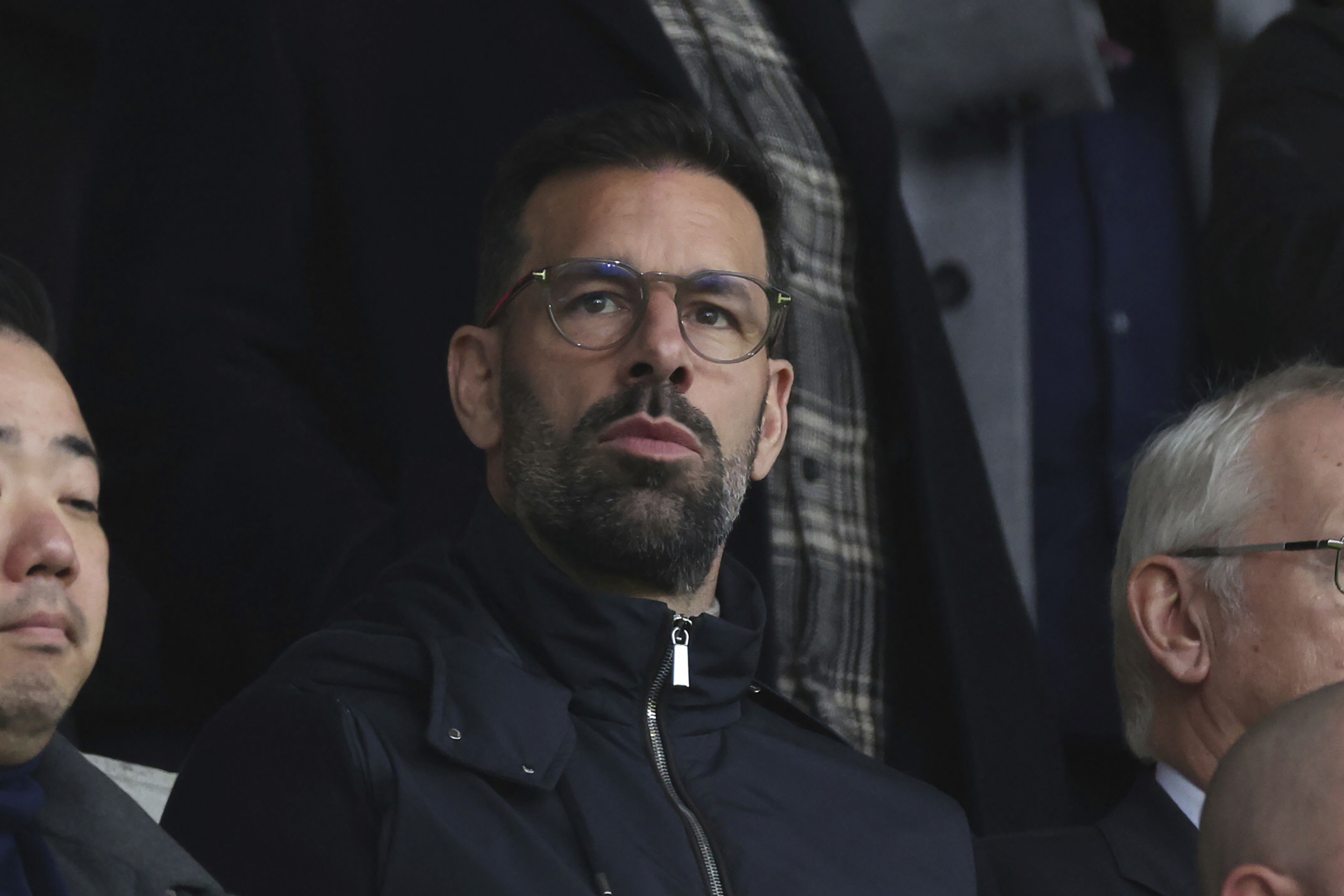 Nistelrooy avslører: Tilbudene haglet etter United-suksessen Nistelrooy avslører: Tilbudene haglet etter United-suksessen