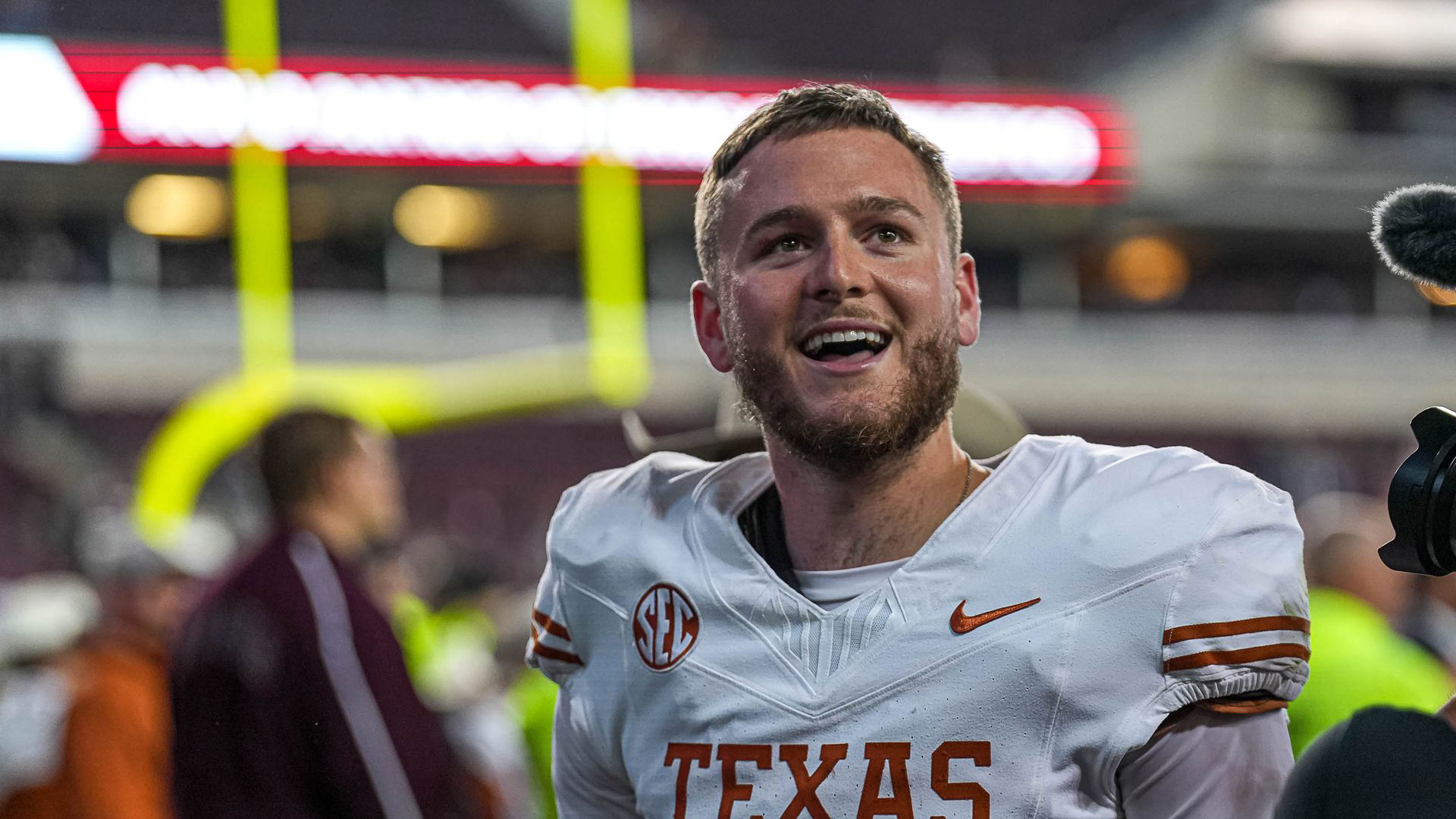 Texas elects to wear road whites in SEC Championship game against Georgia Texas elects to wear road whites in SEC Championship game against Georgia