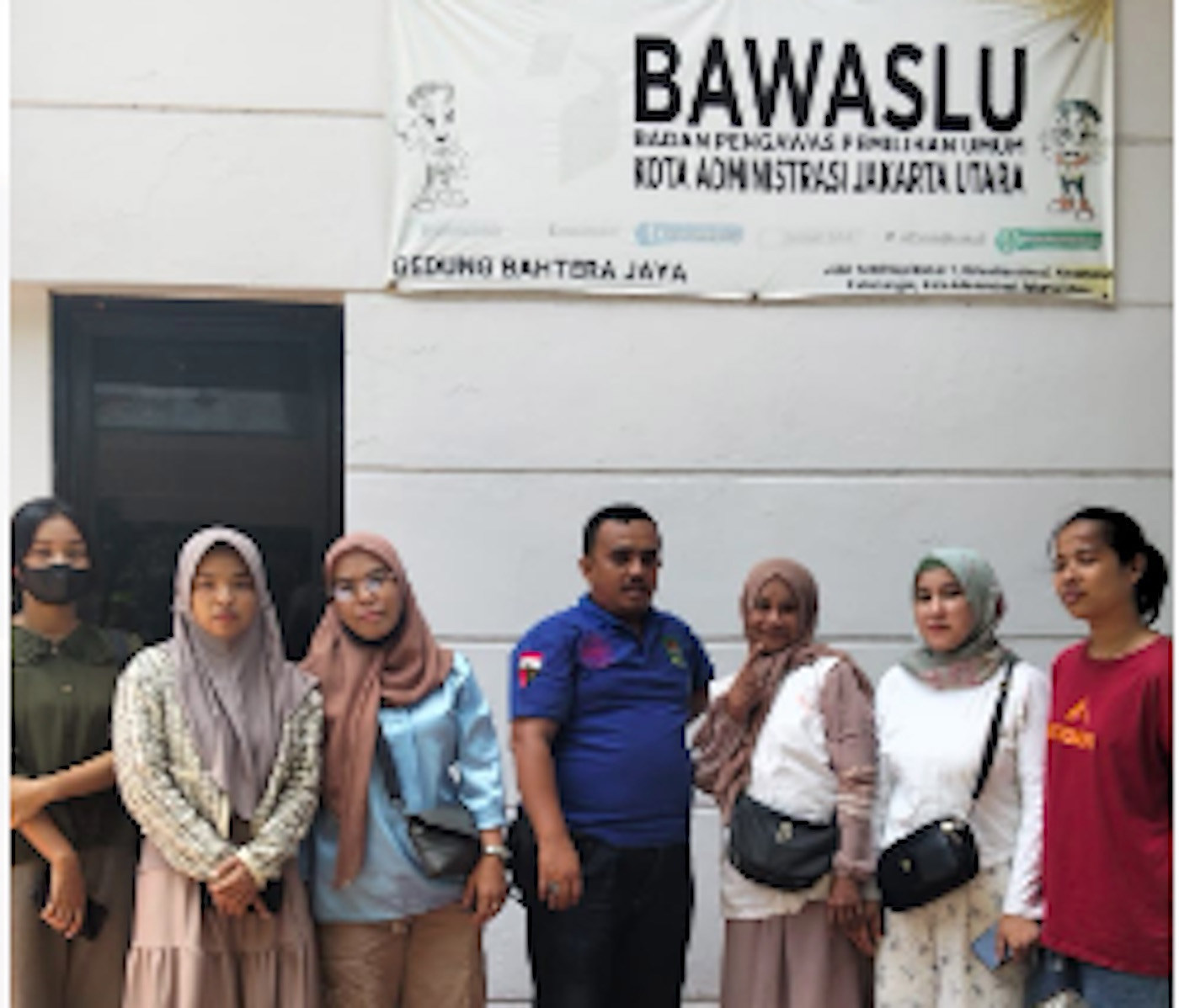 Warga Jakarta Utara Lapor ke Bawaslu Gegara Tidak Dapat Undangan C6 Warga Jakarta Utara Lapor ke Bawaslu Gegara Tidak Dapat Undangan C6