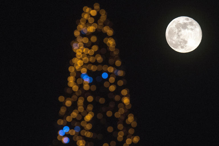 December 2024 full moon: This weekend's 'cold' moon will feature a ...