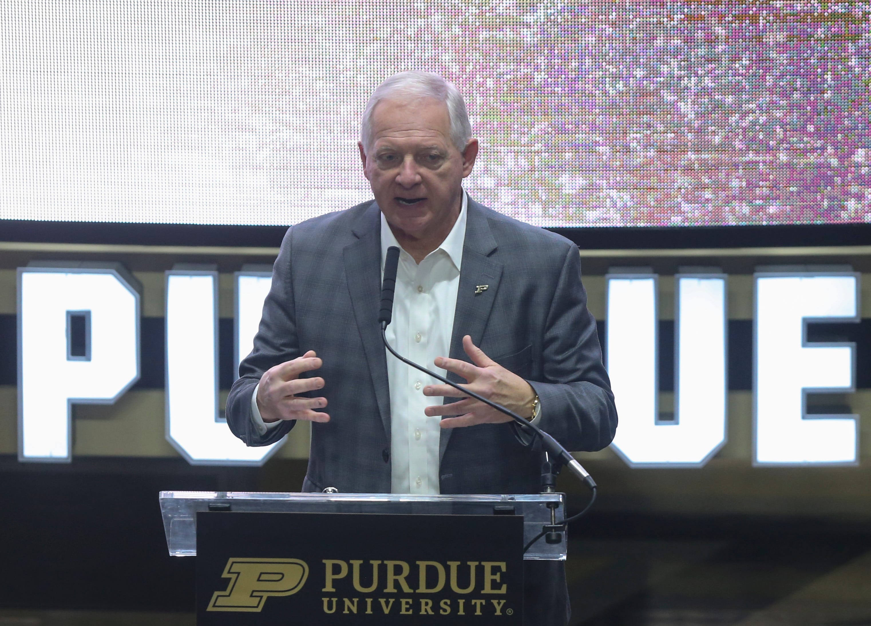 Paying players, private equity, roster limits: What House settlement ...