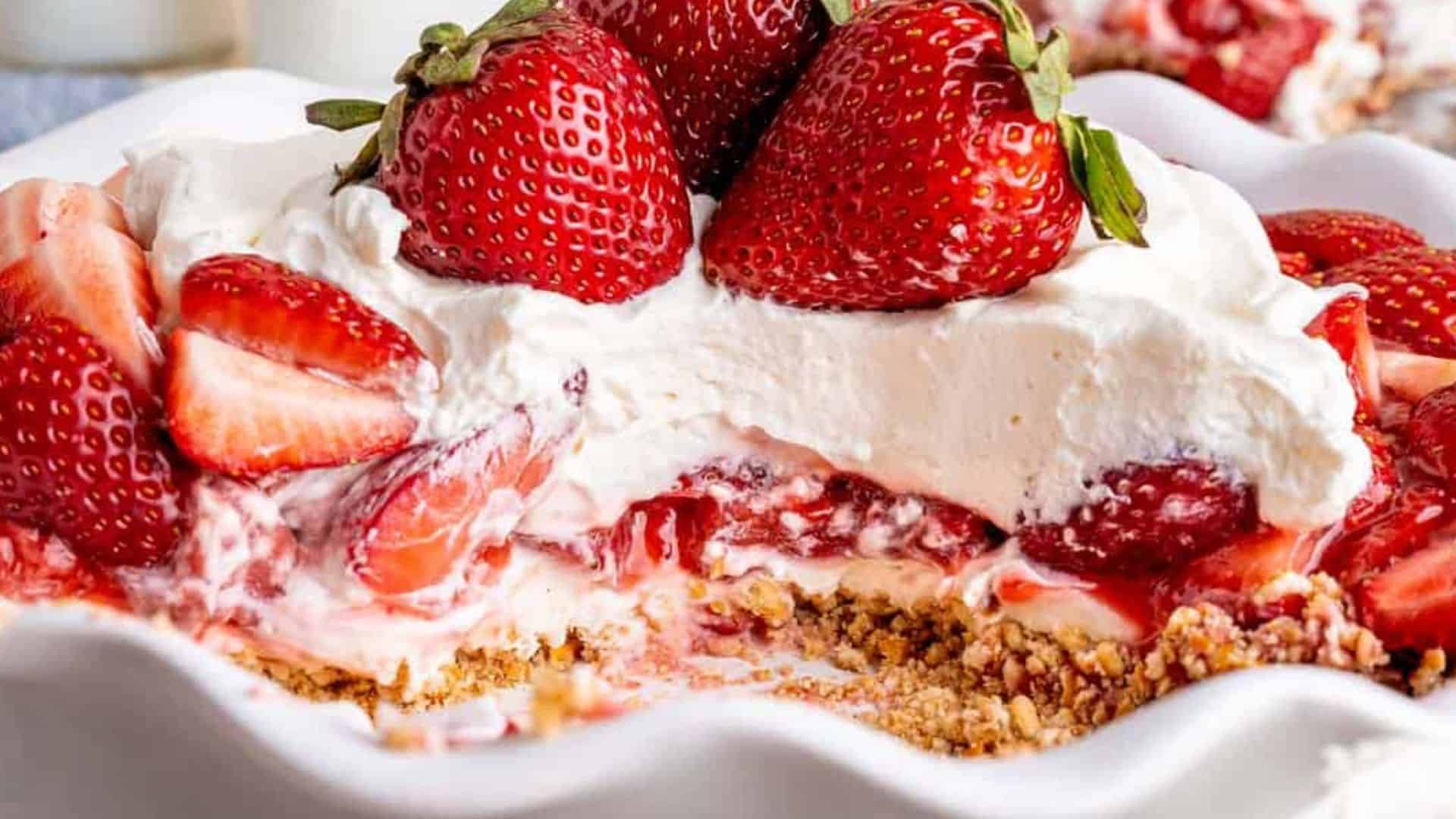 26 Cheesecake Dessert Recipes That Will Impress Mom