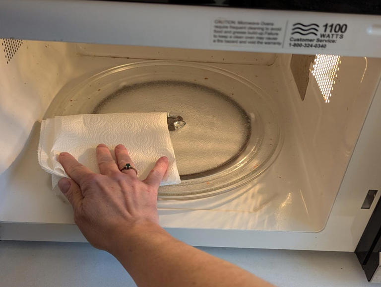 Use This 2-Minute Hack to Clean Your Microwave With Ease