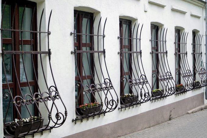 Here’s Why Some Window Bars Have a Potbelly
