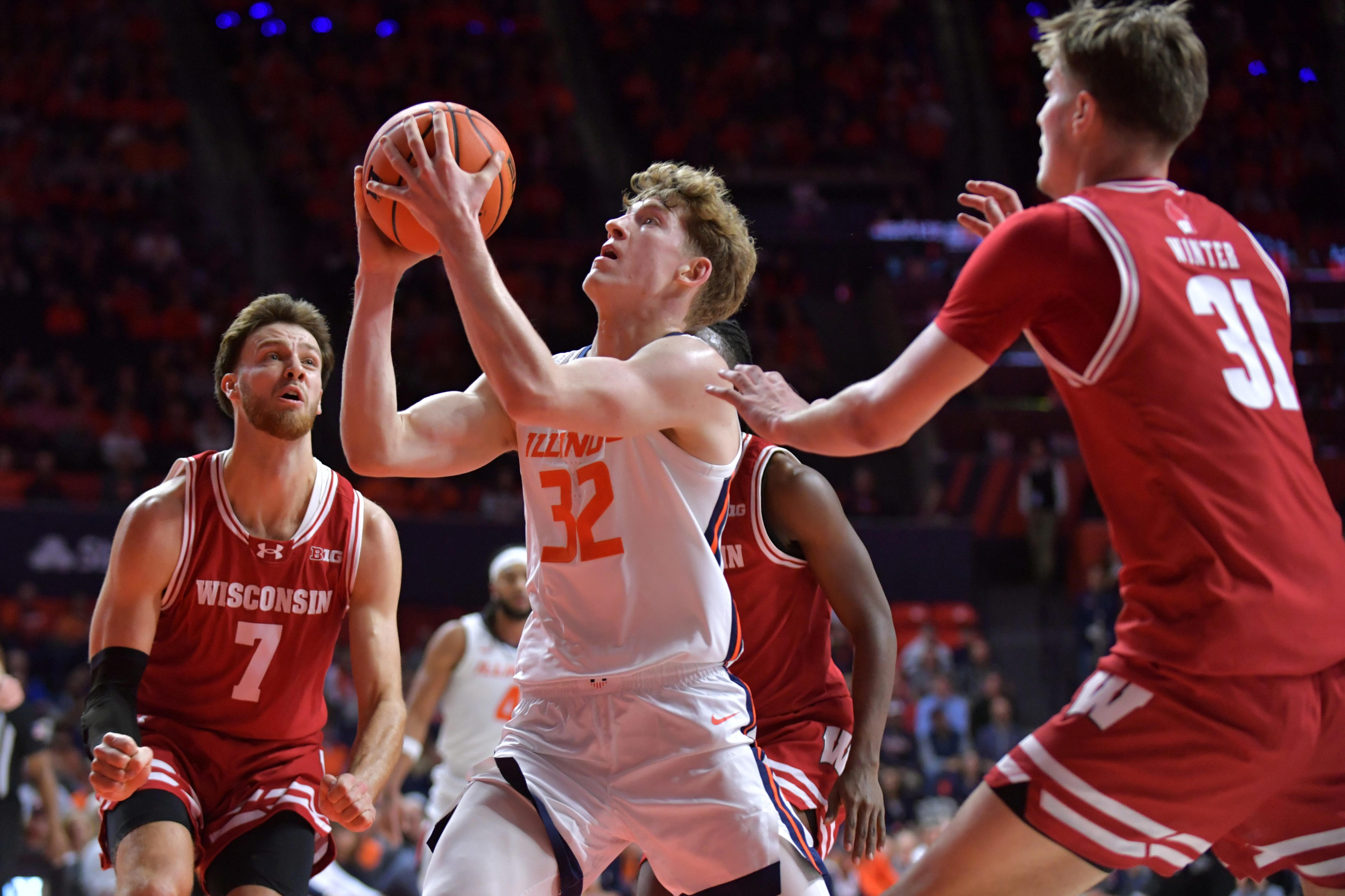 Wisconsin's struggles against Illinois continue as Badgers fall, 86-80 ...