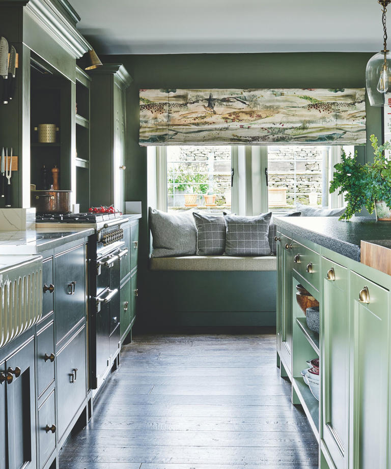 6 calming kitchen colors that will make this hardworking space ...