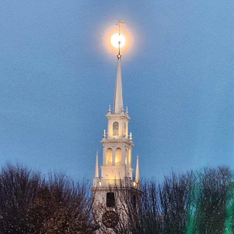 Meteor shower, planetary alignment will kick off 2025. Here's when to ...