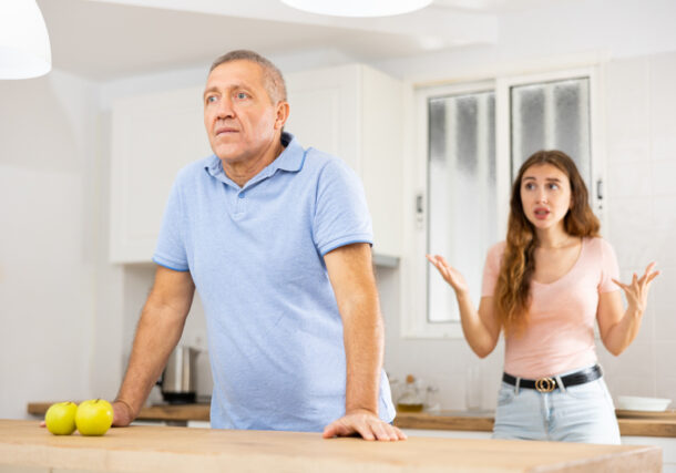 Never Tolerate These 15 Things From A Controlling Father