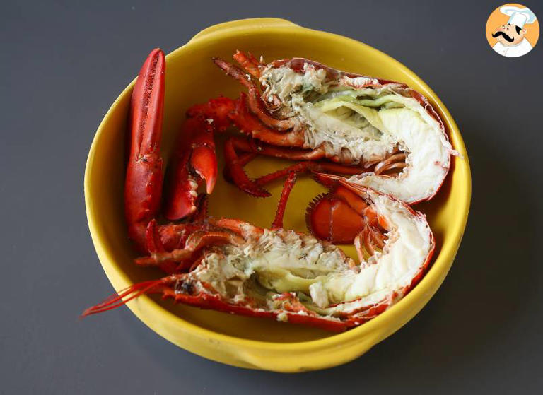 Homard cuit au four en persillade