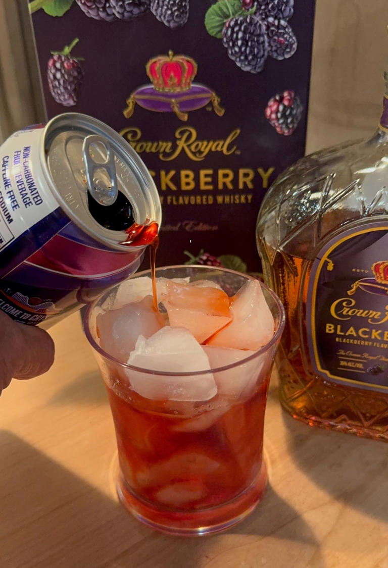 10 Crown Royal Blackberry Whisky Cocktails