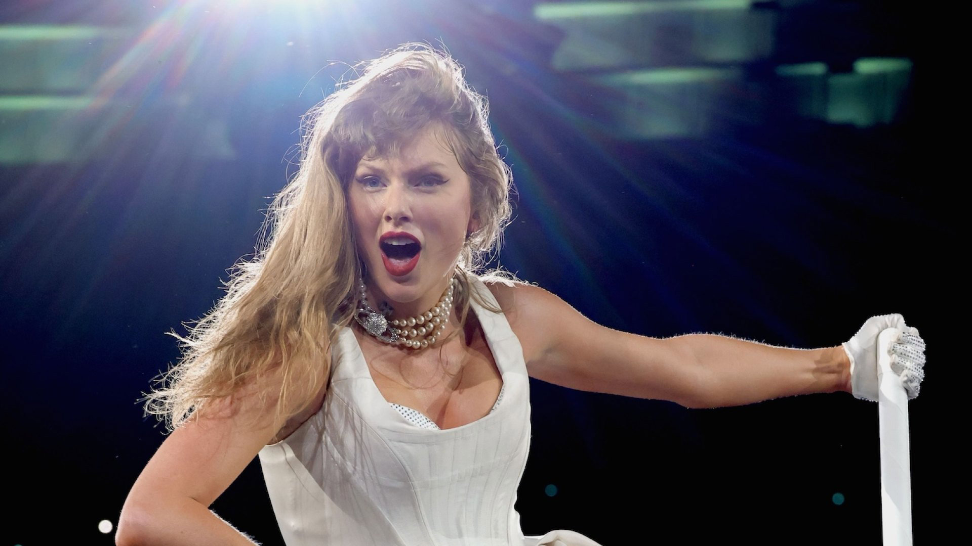 Taylor Swift's Bass Player Amos Heller Offers Behind-the-Scenes Insight Taylor Swift's Bass Player Amos Heller Offers Behind-the-Scenes Insight