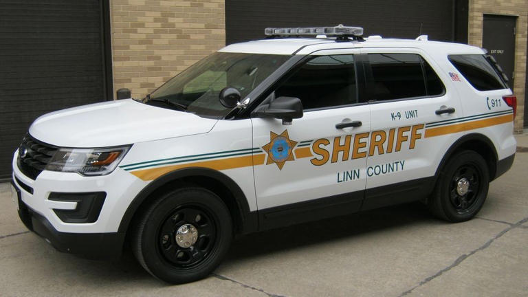 One hurt after being rear-ended in crash in rural Cedar Rapids