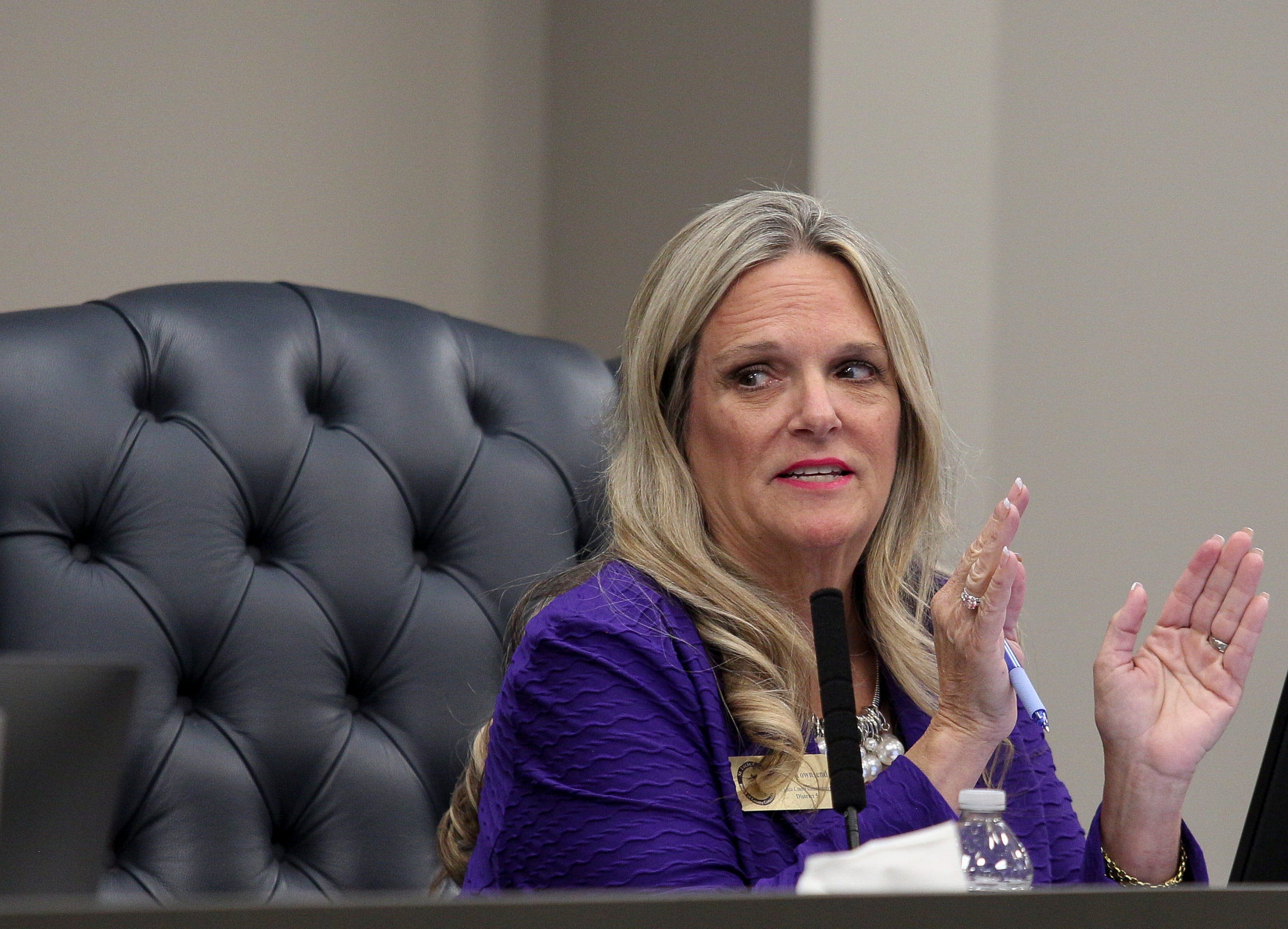 St. Lucie County eyes landing two airlines; announcements are imminent ...