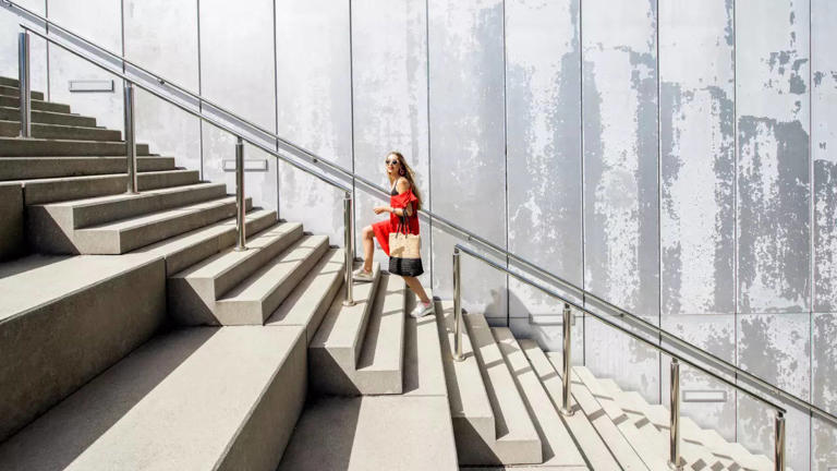 6 minutes of stair climbing enhances mood and brain function: Study
