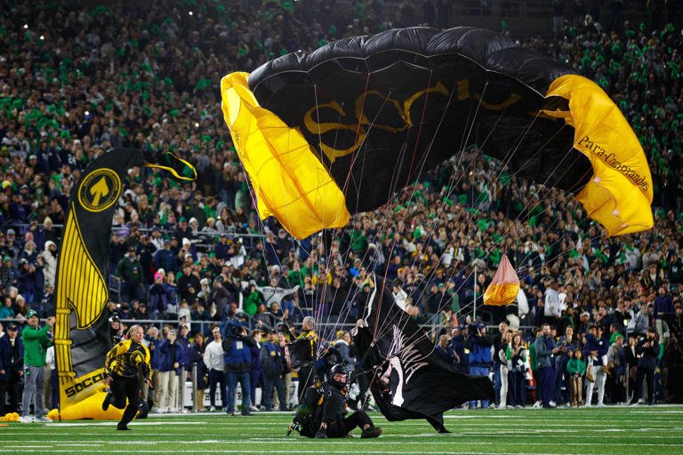 Has Notre Dame leaked what uniforms they’ll wear against Indiana?