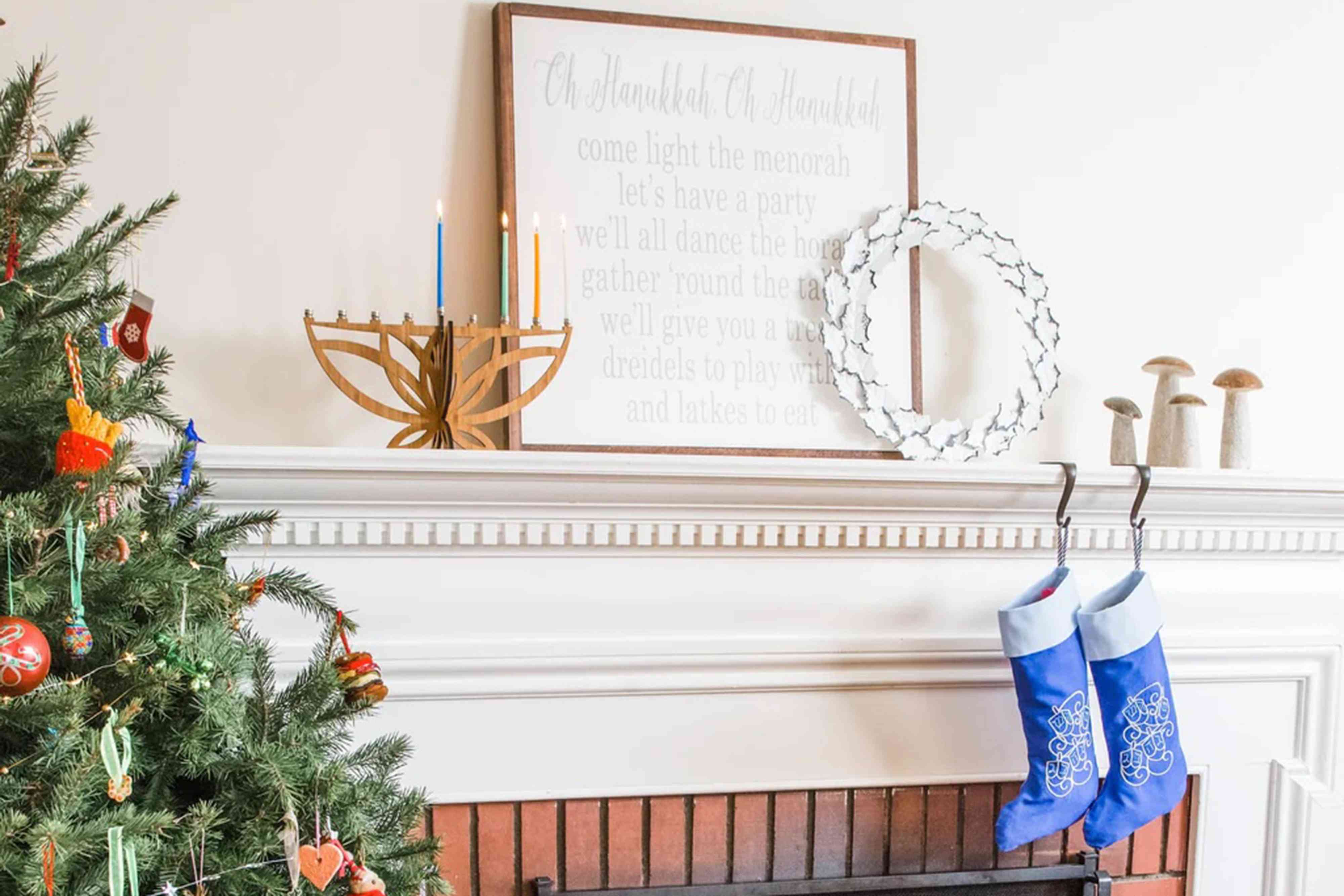 It's Chrismukkah! Here Are 5 Dual-Holiday Decorating Ideas to Try This Year