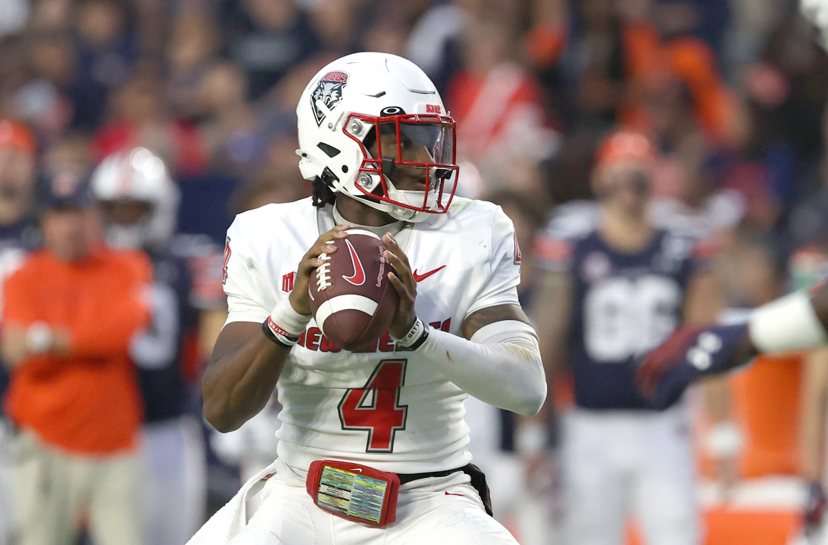 Utah's Devon Dampier Named Key Quarterback to Watch This Spring