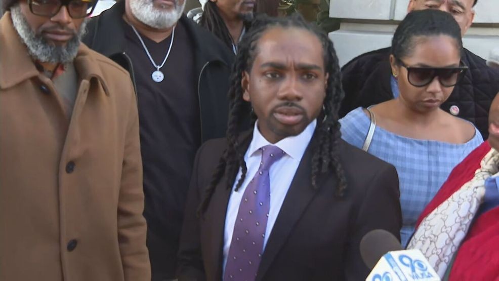 Arguments and confrontations at hearing of Councilman Trayon White ...