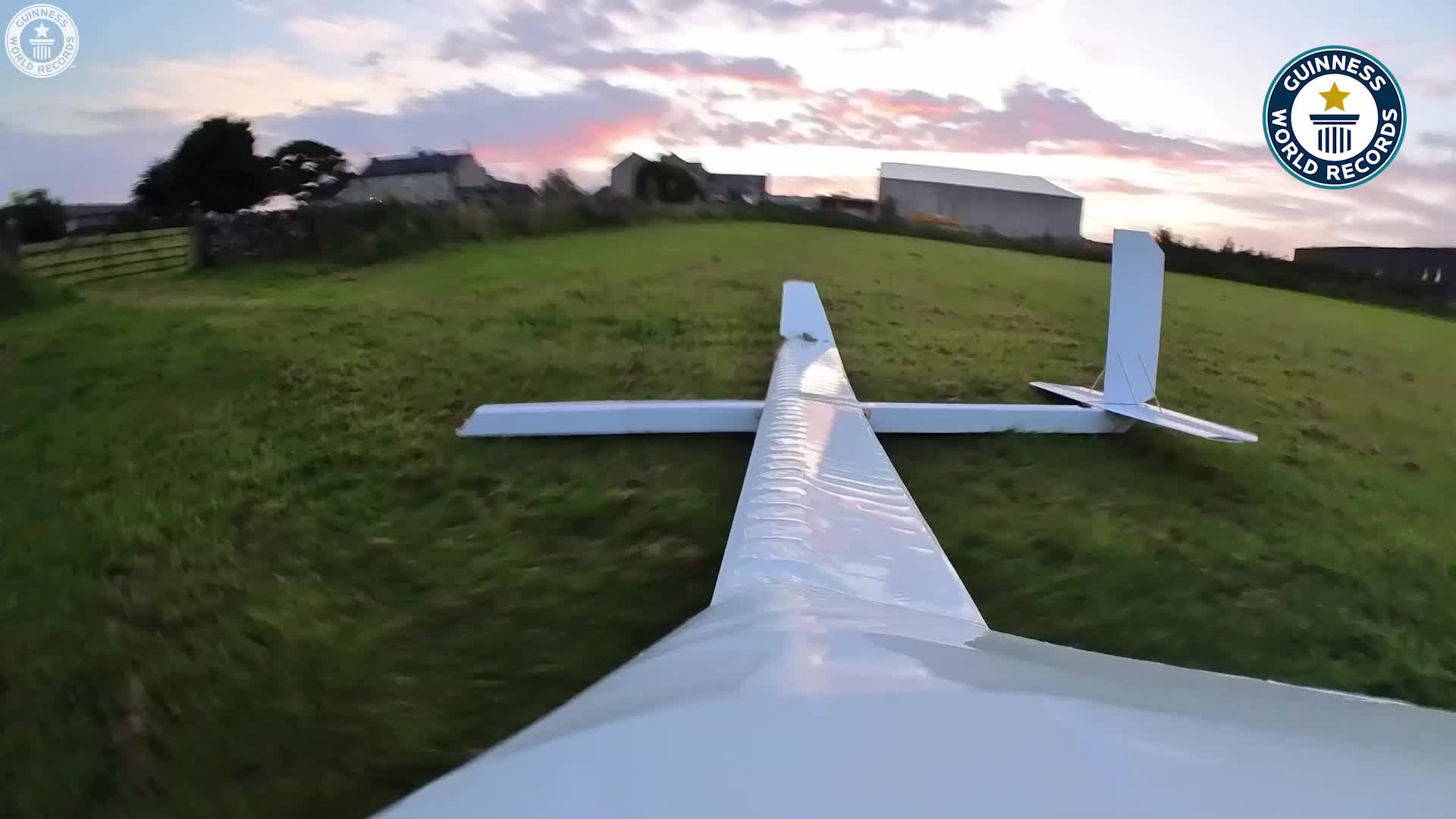 James builds the largest RC glider and breaks the record