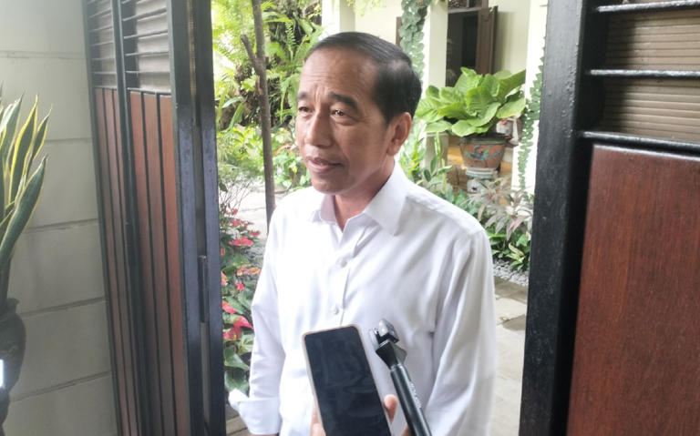 Jokowi Masuk Daftar Pemimpin Korup, Inas: Tuduhan OCCRP Tanpa Bukti Jokowi Masuk Daftar Pemimpin Korup, Inas: Tuduhan OCCRP Tanpa Bukti