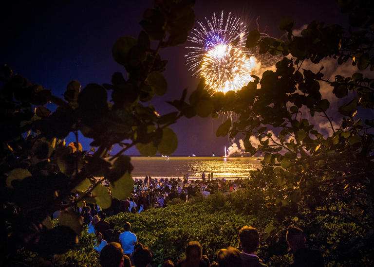 New Year's Eve fireworks: 5 great events in Fort Myers, Naples, Cape