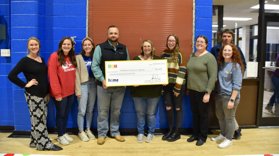 Children’s Home of Lubbock gifted $20,000 grant at annual Christmas party Children’s Home of Lubbock gifted $20,000 grant at annual Christmas party