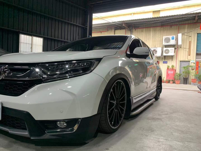 本田 CRV：AIRBFT 气动避震，演绎 SUV 新时尚