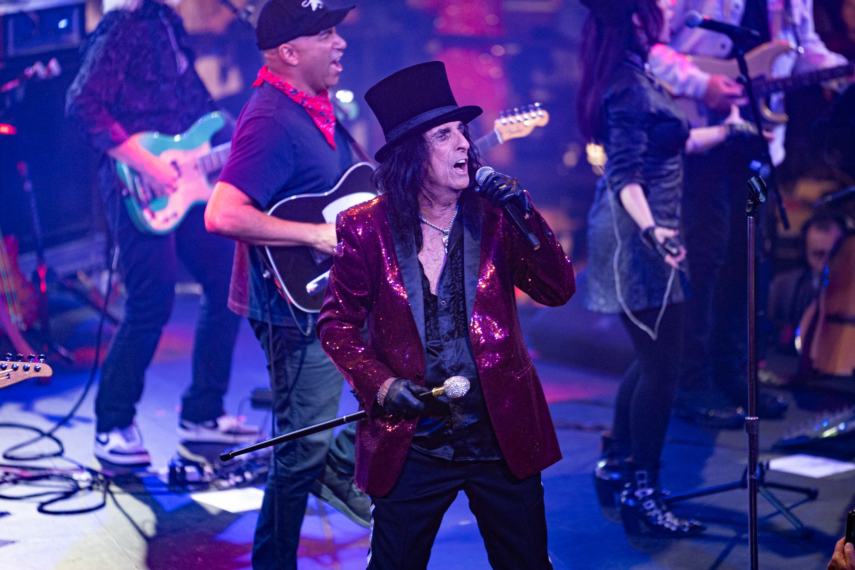 Singer Alice Cooper's tour to stop in central Iowa. How to get tickets