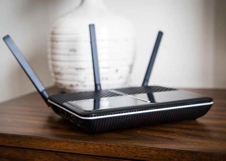 How to Clean a Bathroom in 10 Minutes or Less, From Toilet to Sink