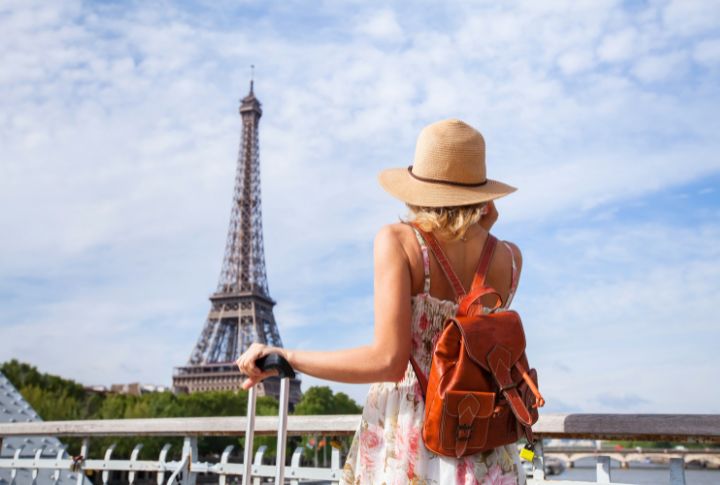 15 Common American Blunders in Europe (And How to Save Face)